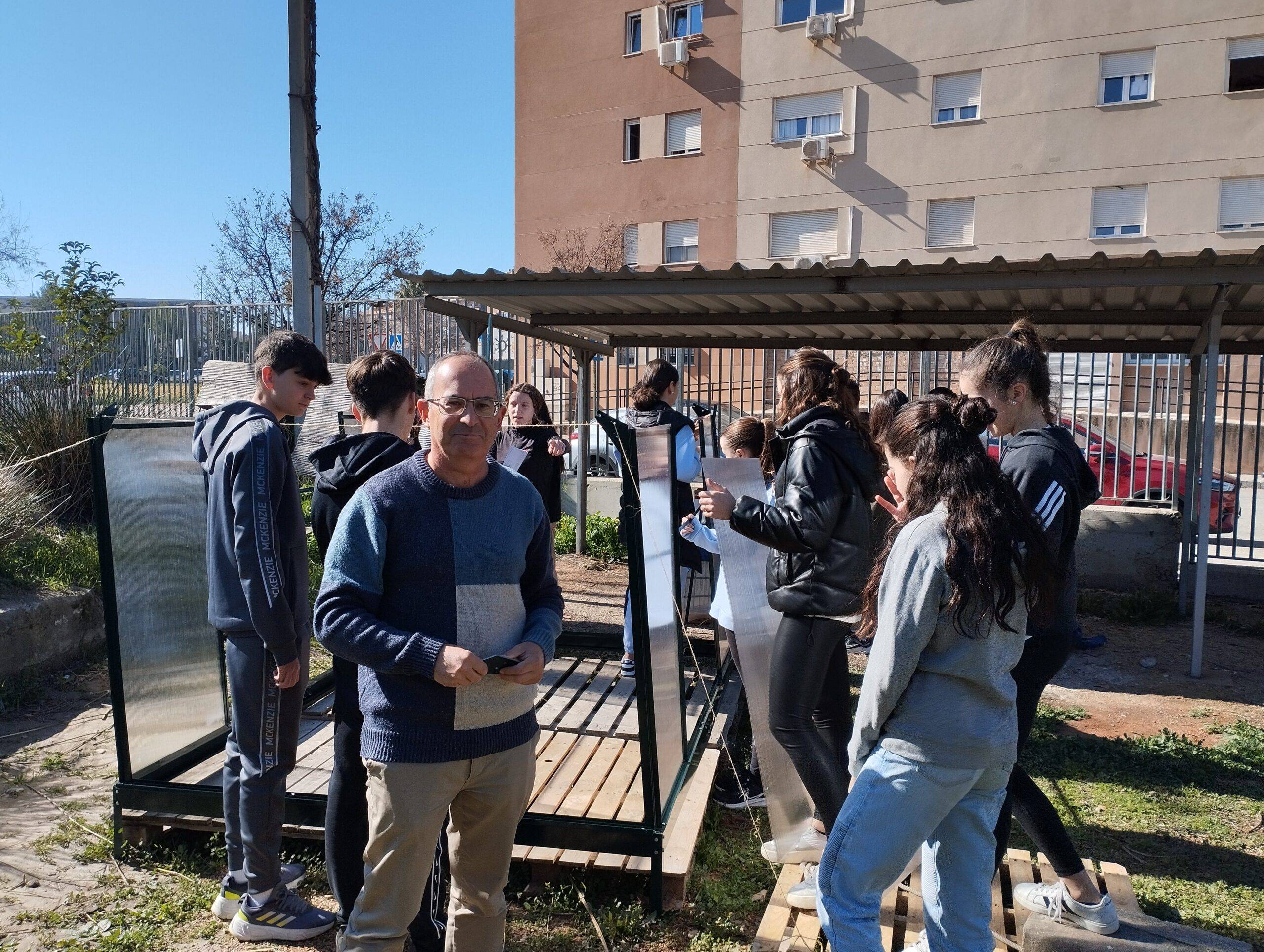 Invernadero construido por alumnado de 4º ESO - IES LA MADRAZA